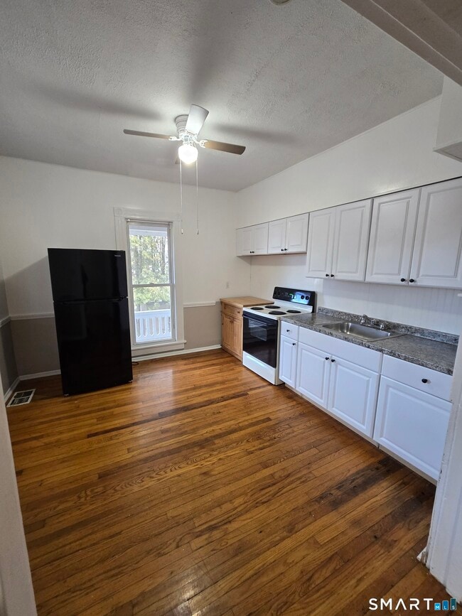 77 Nixon Ave Off-Campus Housing, Naugatuck, CT