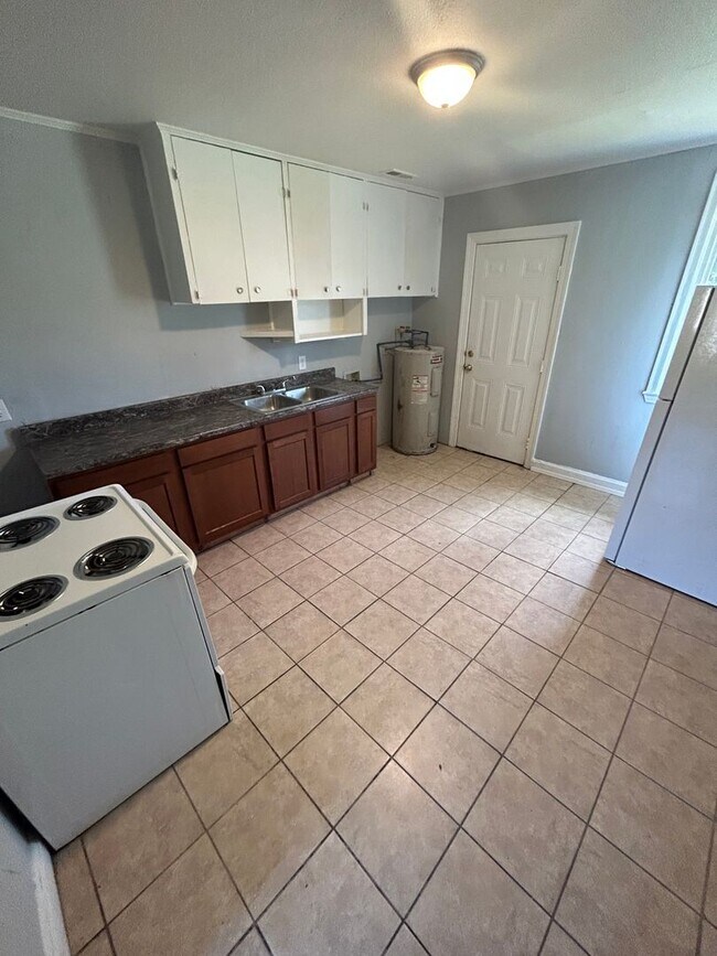 Miller Road Duplex Townhome - Townhome Rental in Sumter SC | ForRent.com