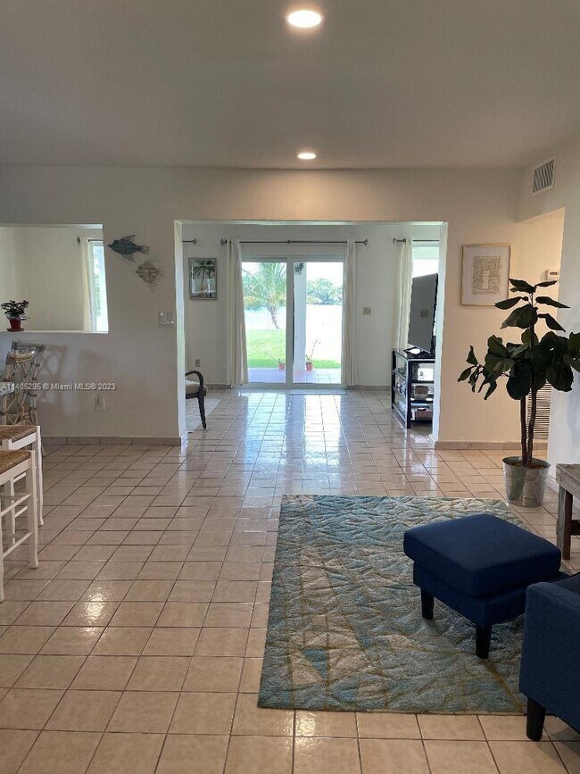 4365 SW 109th Ct - House Rental in Miami, FL | ForRent.com