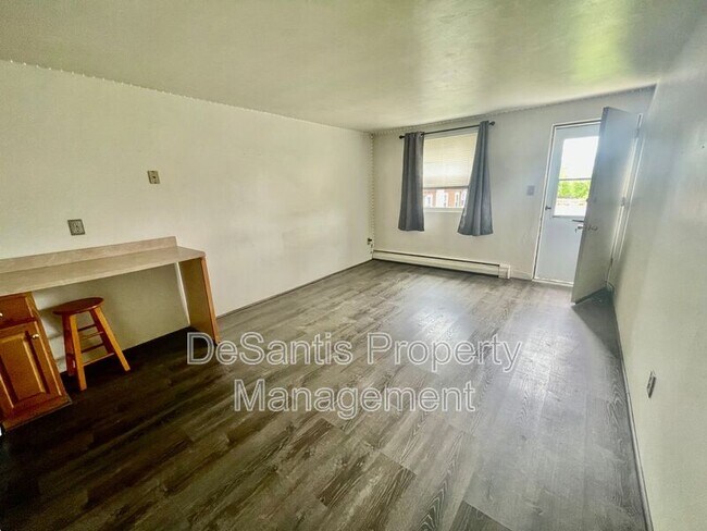 401 Moon Clinton Rd Unit #14 - Condo for Rent in Coraopolis, PA ...