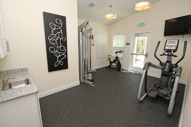 The Oaks at Hackberry Apartments - Sacramento, CA | ForRent.com