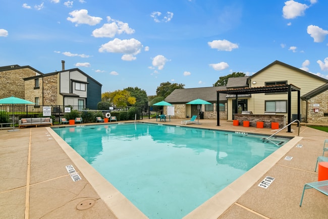 Elliot Windsprint Apartments - Arlington, TX | ForRent.com
