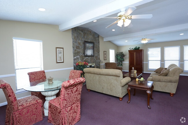 Summit Ridge Apartments - Florence, AL | ForRent.com