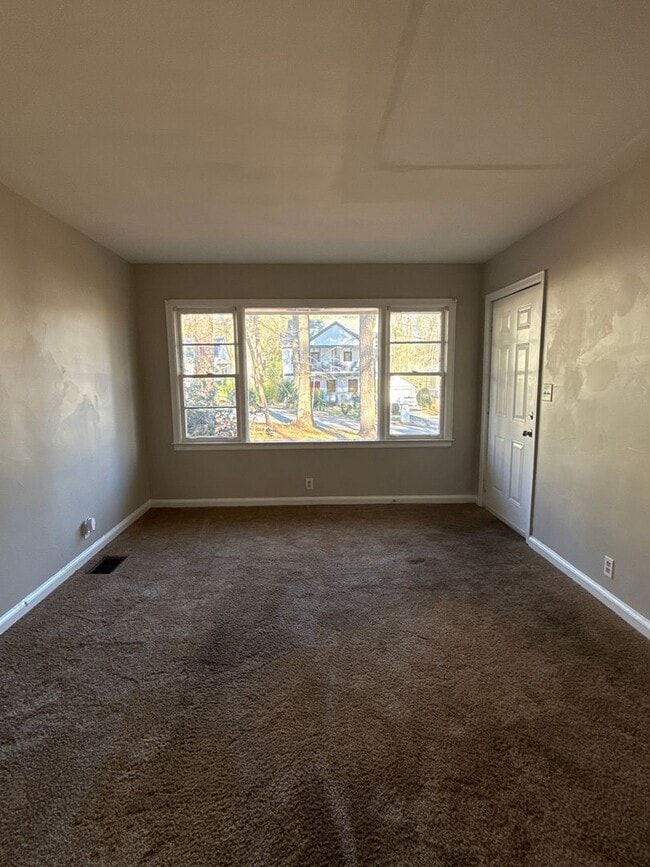 3 bed 1 bath in Decatur! Off-Campus Housing, Decatur, GA