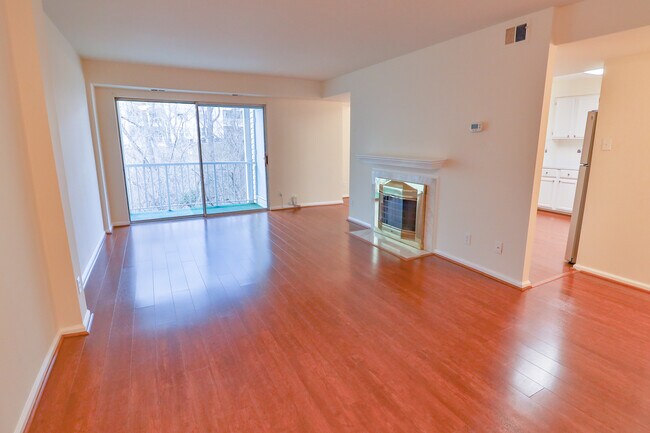 13 Pickering Ct - Townhome for Rent in Germantown, MD | ForRent.com