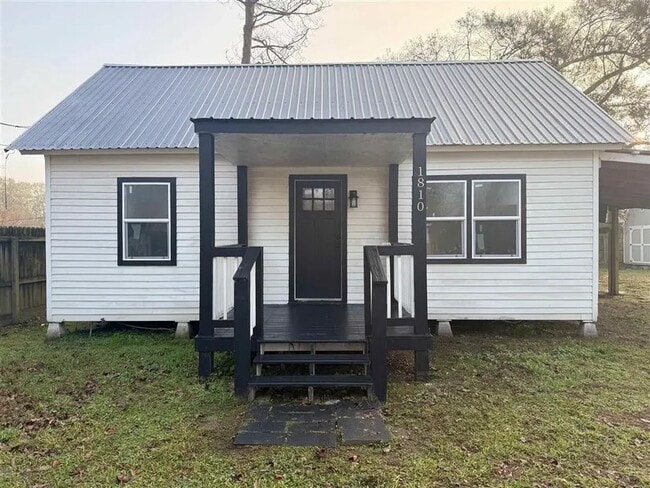 1810 N Church St Off-Campus Housing, Jennings, LA