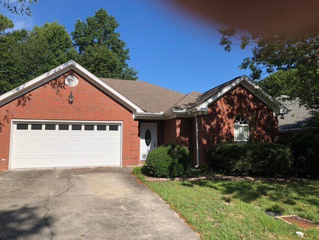 Apartments for Rent Near Auburn University - Student Housing | Auburn ...