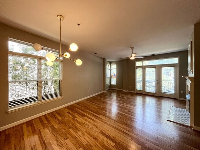 Spacious 2BD, 2BA Condo in a Prime locatio... Unidad 105 - Raleigh, NC ...