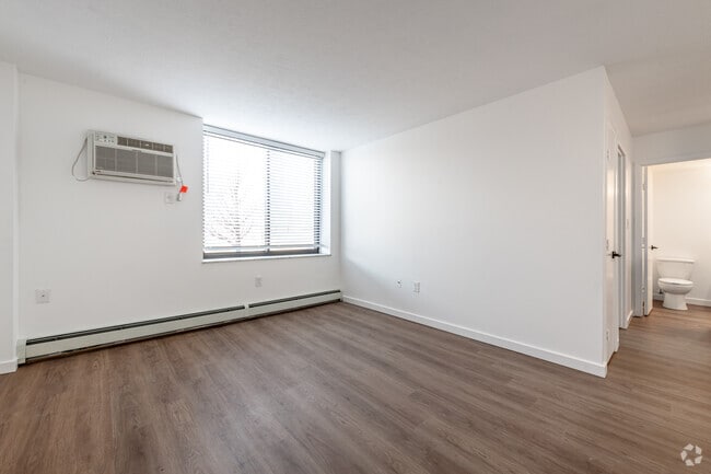 Case Western Reserve University | Off-Campus Housing Search