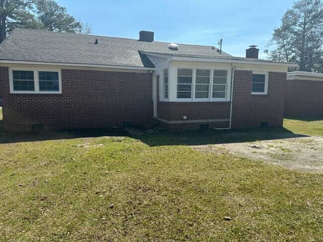 1203 Ruffin Terrace House - House Rental in Kinston, NC | ForRent.com