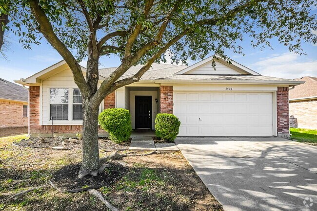 Houses for Rent in Dallas TX - 1,570 Houses | ForRent.com