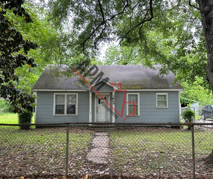 1605 Filhiol Ave - House for Rent in Monroe, LA | ForRent.com
