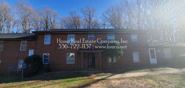 1235 Gholson Ave S East Unit 1235-B Off-Campus Housing, Winston-Salem, NC