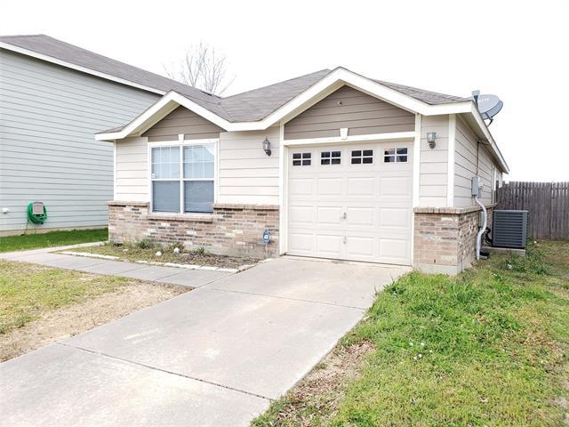 1833 Vineridge Ln - House Rental in Burleson, TX | ForRent.com