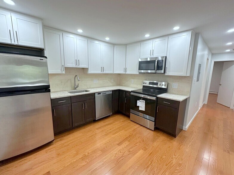 30 Hamilton Rd - Townhome for Rent in Arlington, MA | ForRent.com