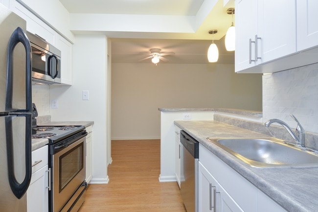 The Lafayette at Valley Forge Apartments - King Of Prussia, PA ...