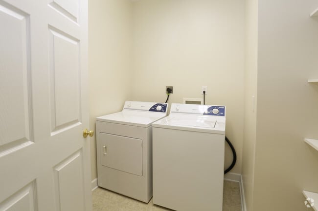 Windwood Place Apartments - Morgantown, WV | ForRent.com