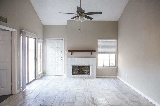 6245 Ludington Dr Condo Unit 23-924 - Condo for Rent in Houston, TX ...