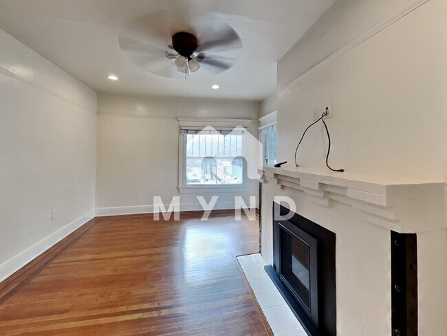 827 14th St Apt B Unit B - Condo for Rent in Sacramento, CA | ForRent.com