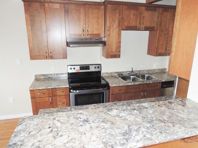 Cedar Tower - Communauté d’appartements à Prince George, BC | ForRent.com