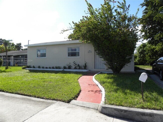 22320 SW 112th Ave - House Rental in Miami, FL | ForRent.com