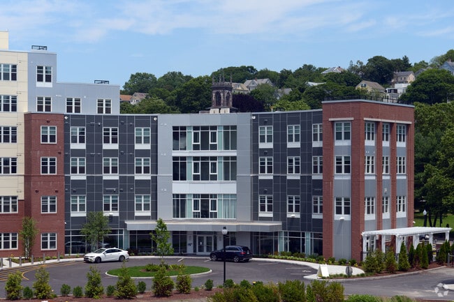 Station Row Apartments | Brown University | Off-Campus Housing Search