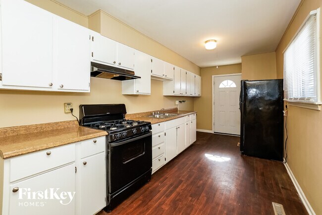 17 Birch St Rental - House Rental in Carpentersville, IL | ForRent.com