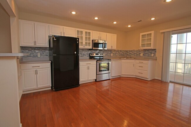 1214 Old Richmond Circle Off-Campus Housing, Harrisonburg, VA