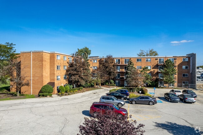 Beechmont Towers Apartments For Rent in Beachwood, OH | ForRent.com