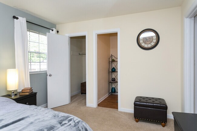 Chapel Tower- Students save up to 10%! Apartments - Durham, NC ...