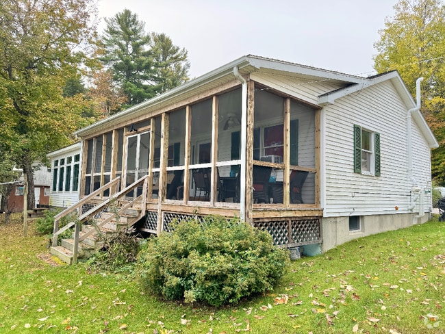 Houses for Rent in Maine (ME) - 121 Houses | ForRent.com