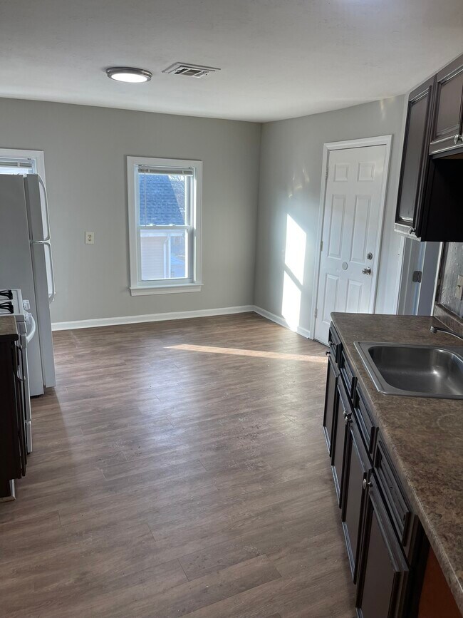 348 Crescent St Apartments Unit 348 Crescent St - Brockton, MA ...