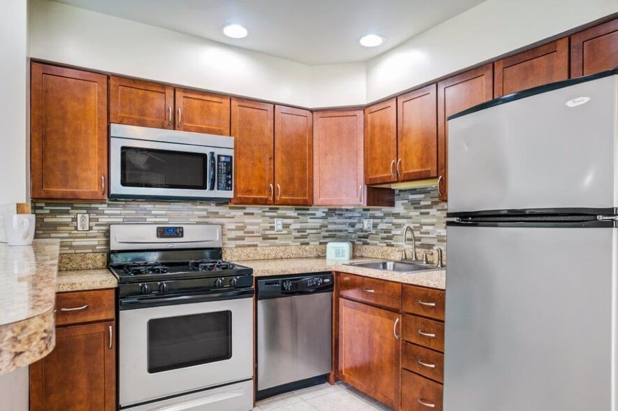2-Bedroom Apartments for Rent with Matterport 3D Tours under $2,000 in ...