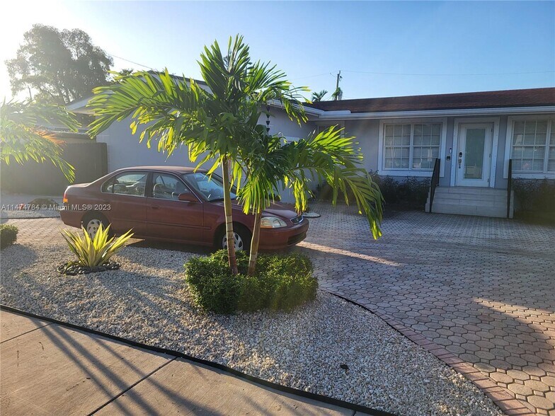 9230 SW 35th St - House for Rent in Miami, FL | ForRent.com