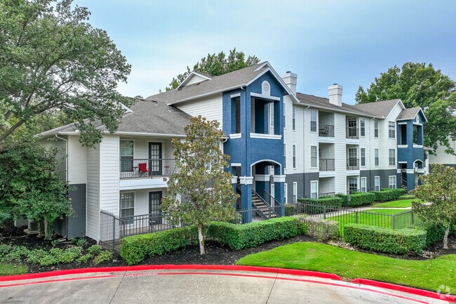Oak Forest Apartments Lewisville