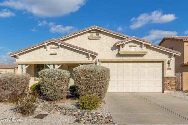 Nicely Updated 4 bed, 2 bath on corner lot - House Rental in Phoenix ...