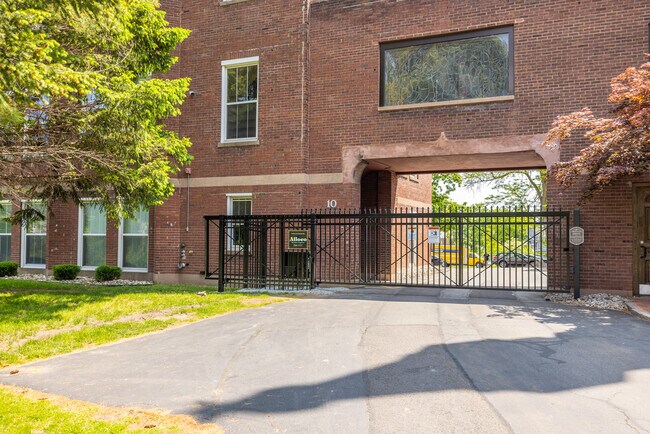 Chapel Hill Apartments For Rent in Rochester, NY | ForRent.com