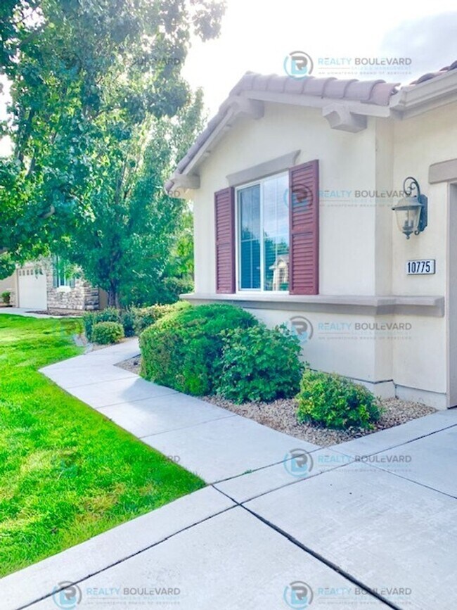 Step into this stunning single-story Damon... - House Rental in Reno ...