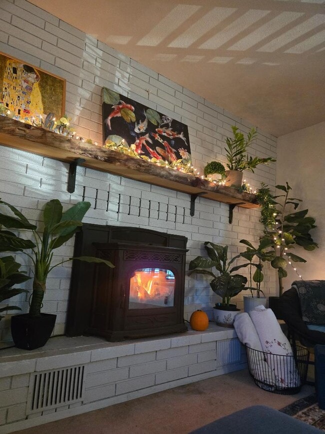 23131 N Poe Valley Rd - House Rental in Klamath Falls, OR | ForRent.com