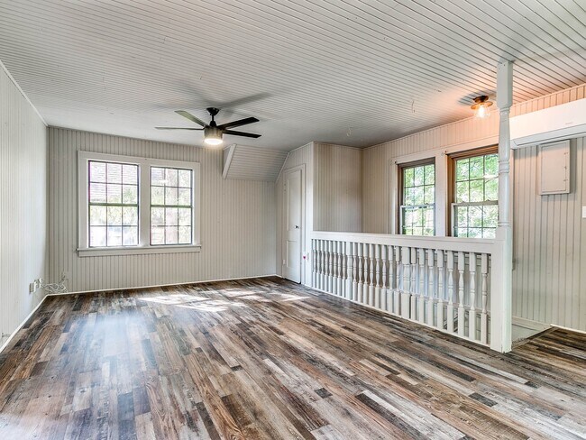 Miller Addition Tri-Plex - SJ Unit B - Upstairs - Oklahoma City, OK ...