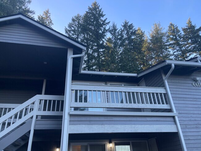 4414 NW Wedgewood Ln Townhome - Townhome Rental in Bremerton WA ...