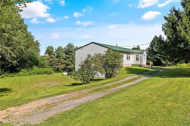 9100 Prine Rd House - House Rental in Baldwinsville, NY | ForRent.com