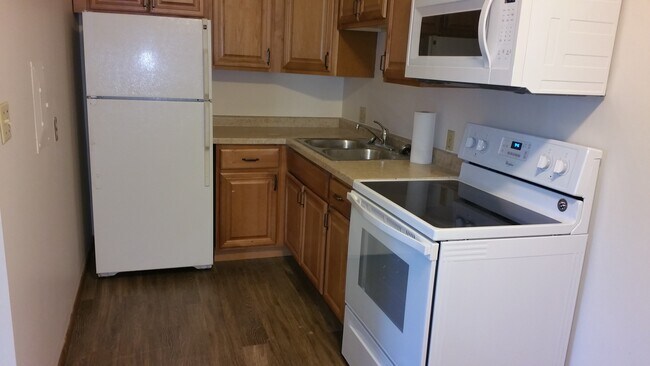 1711 Northway Dr Off-Campus Housing, North Mankato, MN