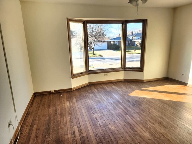 9621 S Keeler Ave Rental - House Rental in Oak Lawn, IL | ForRent.com