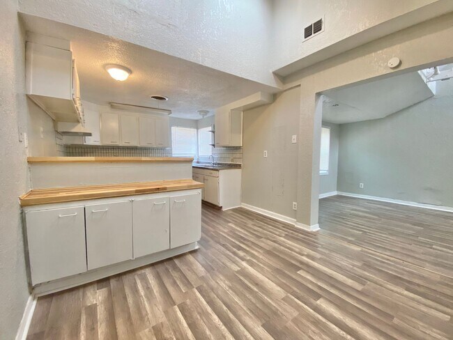 Move in special - half off first month’s rent - House Rental in Lubbock ...