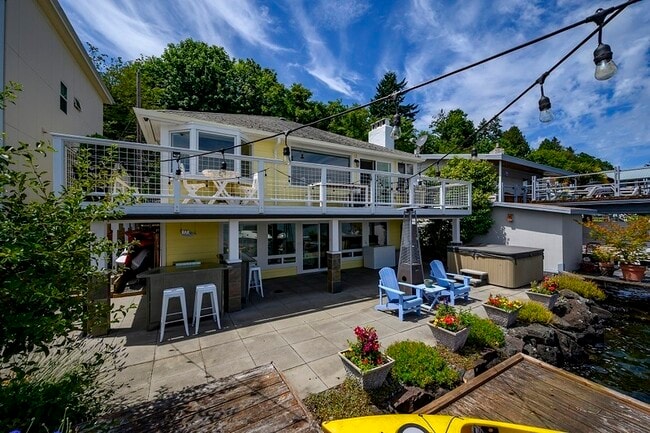 11526 Riviera Pl NE Rental - House Rental in Seattle, WA | ForRent.com