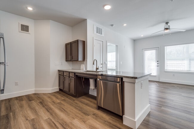 The Residences at Arbor Oaks Apartments For Rent in Houston, TX ...