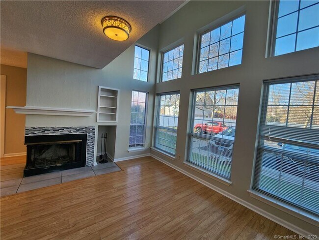 311 Carriage Crossing Ln Unit 311 - Condo for Rent in Middletown, CT ...