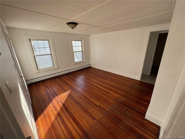 70 Spring St Apartment - Windsor Locks, CT | ForRent.com