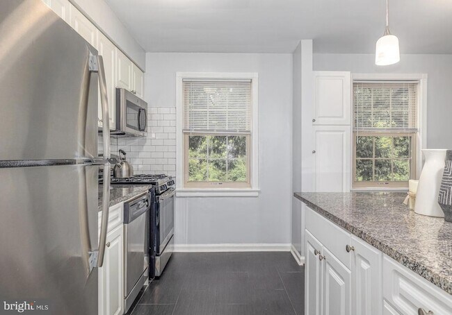 150 E Wynnewood Rd Condominio Unidad 2B-08E - Wynnewood, PA | ForRent.com